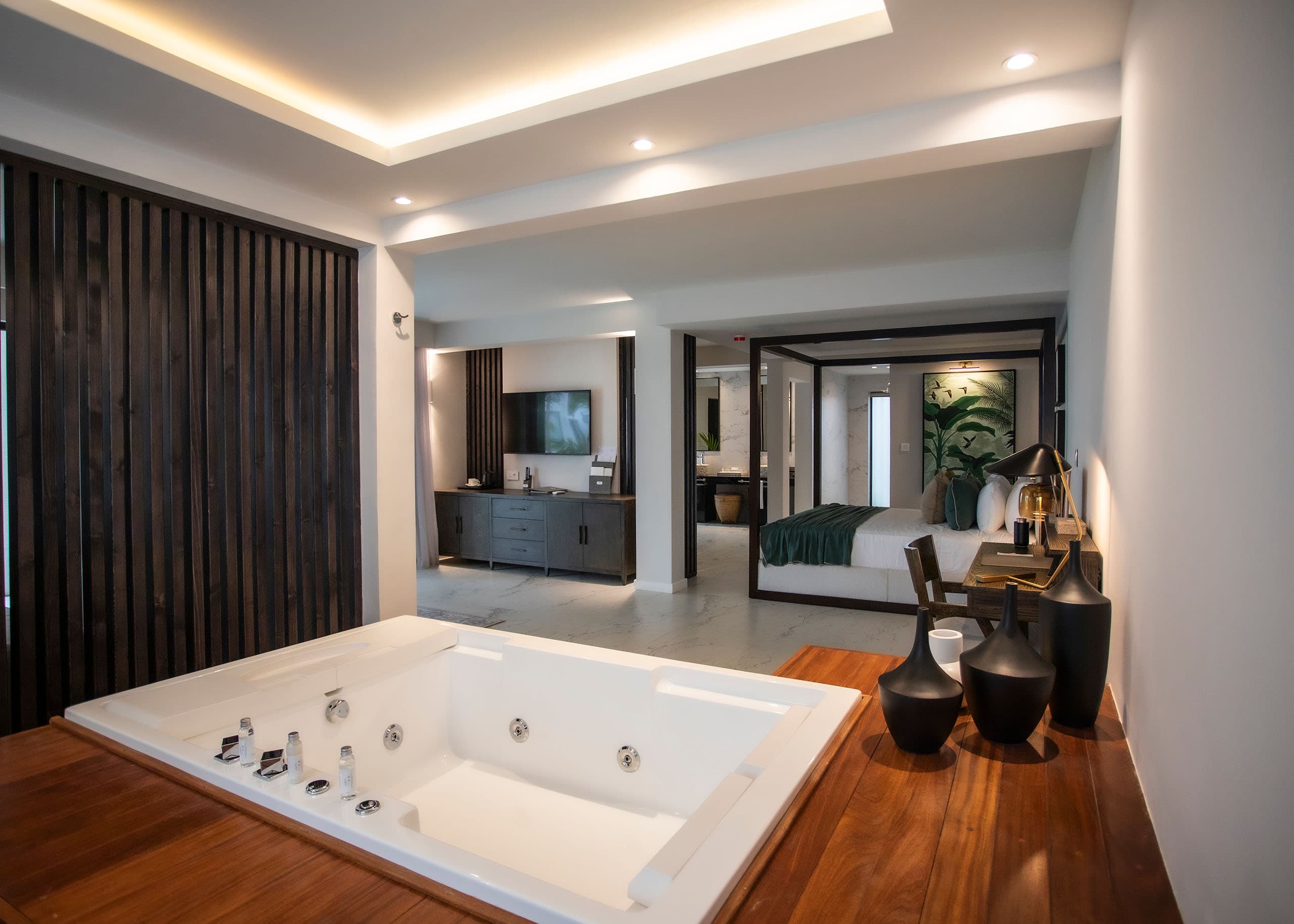 SENIOR SUITE WITH JACUZZI - Sea Diamond Boutique Hotel & Spa by Sea Resorts